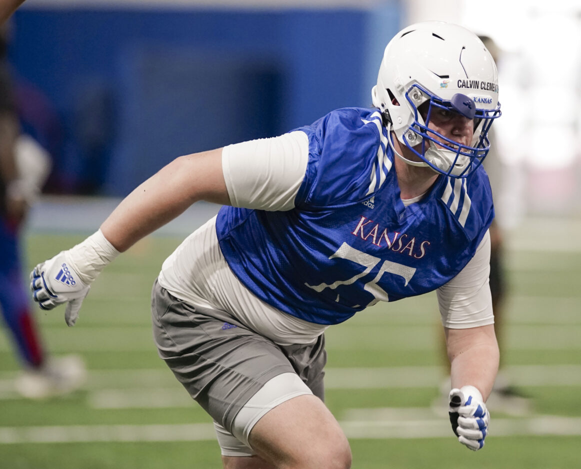 Clements drawing rave reviews early in fall camp; more notes from Day 5 ...